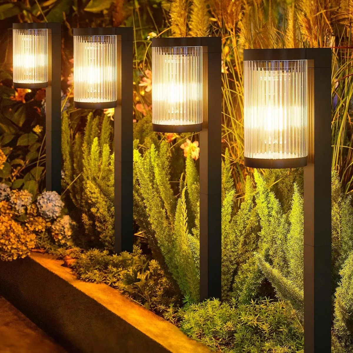 4 Solar-Gartenlampen – Aurora Schwarz | Nostalux.de