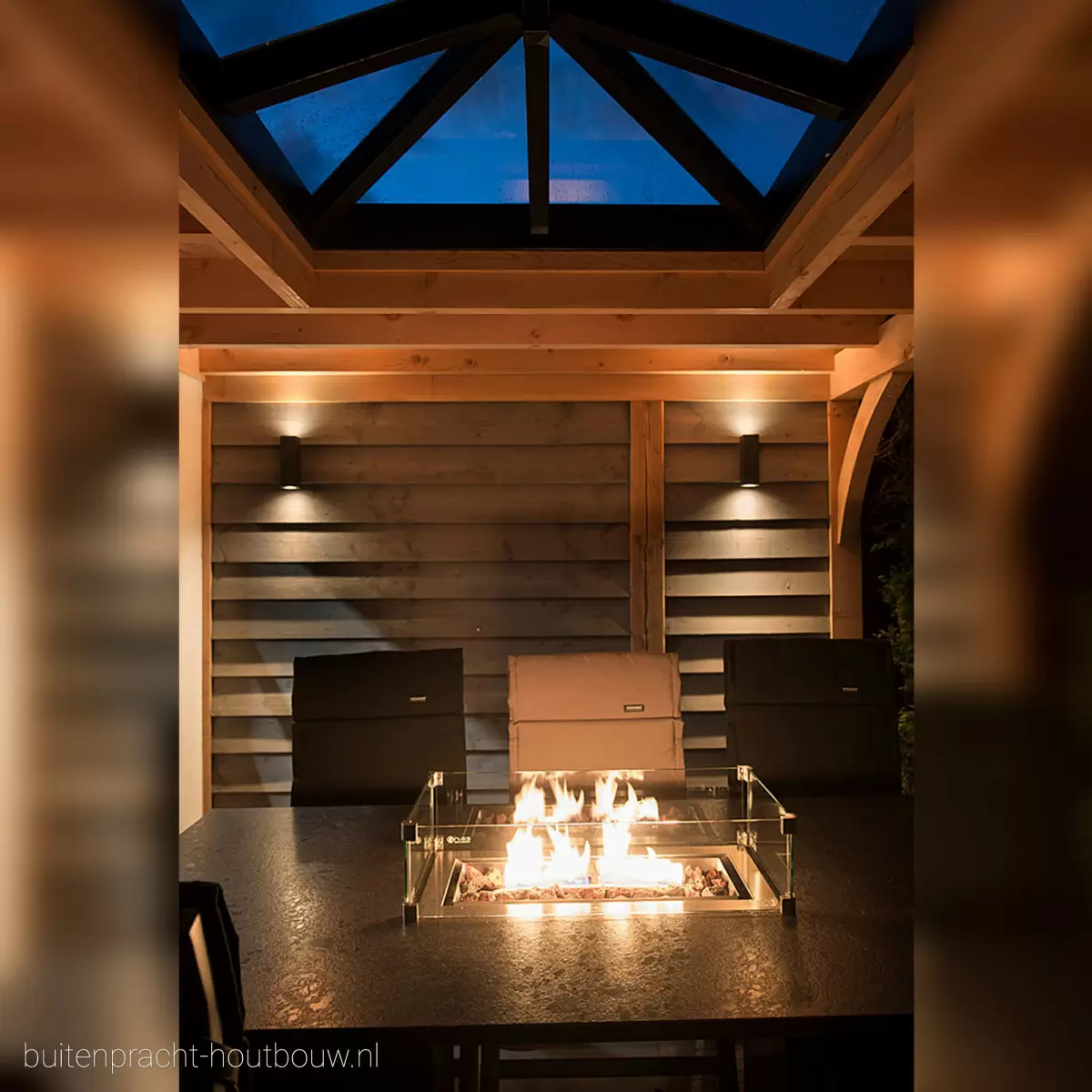 Kelvin Up & Down Schwarz mit Smart Wifi LED | Nostalux.de